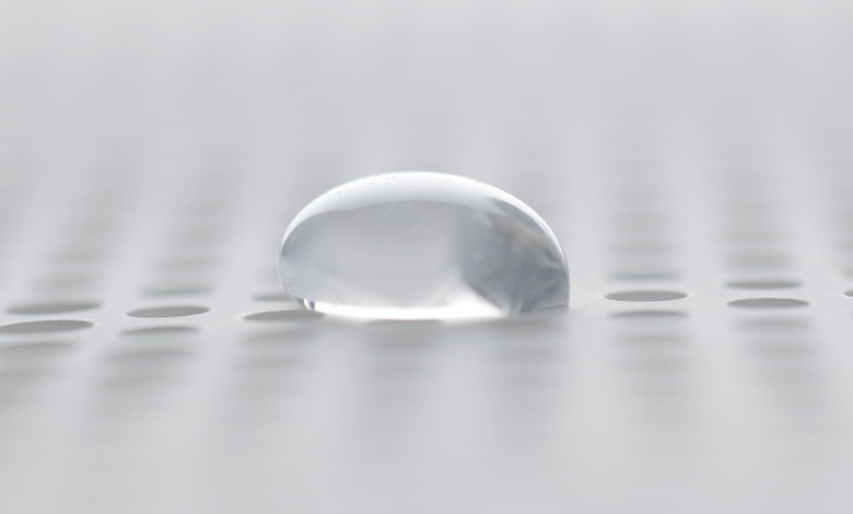 Feeling the Existence of Air in a Drop of Rolling Water | Daikin Global